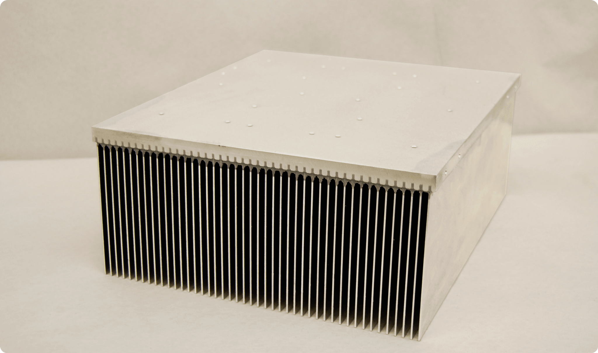 Custom Air Cooled Heatsinks for Thermal Solutions | D6